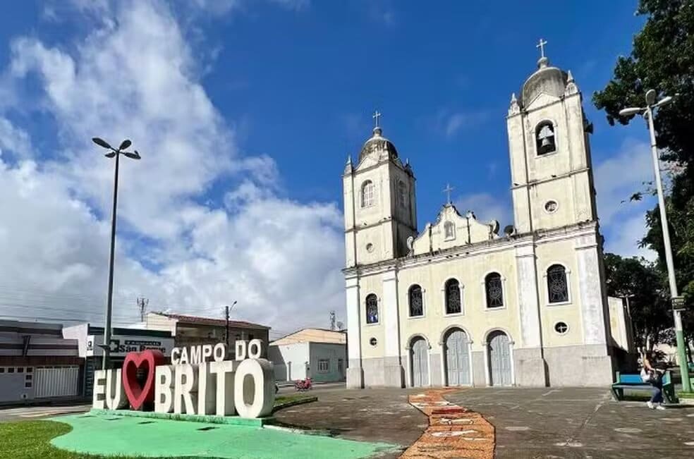 Matriz de Campo do Brito tem objetos depredados e roubados por elementos | Rede Cultura de ...